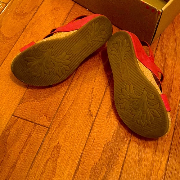 Eurosoft | Shoes | Nwt Eurosoft Gianetta Red Women Sandal | Poshmark